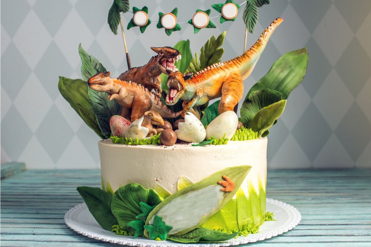 Welcome Your Babysaurus With A Dinosaur Baby Shower - Bespokebabyshower