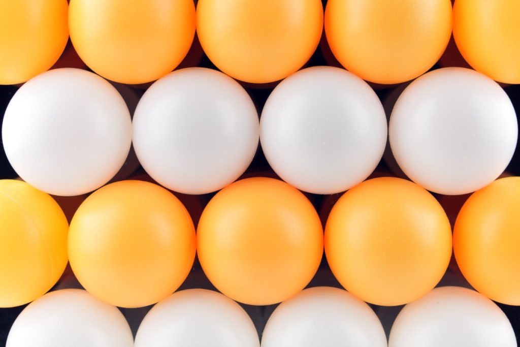 How To Play Diaper Pong - Bespokebabyshower